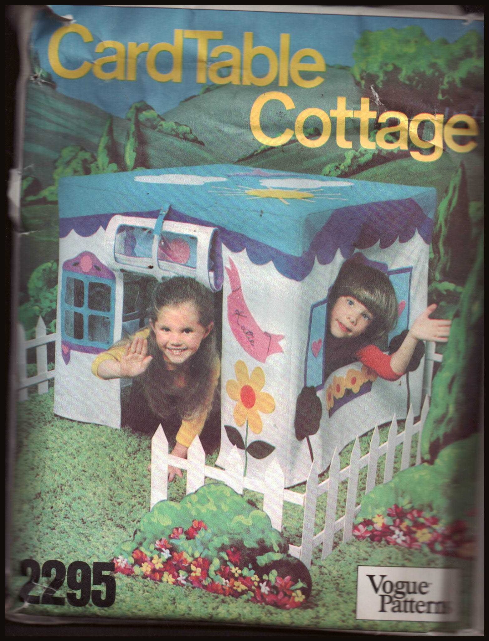 Vogue 2295 Cardtable House Size: 31x26.5" Used Sewing Pattern